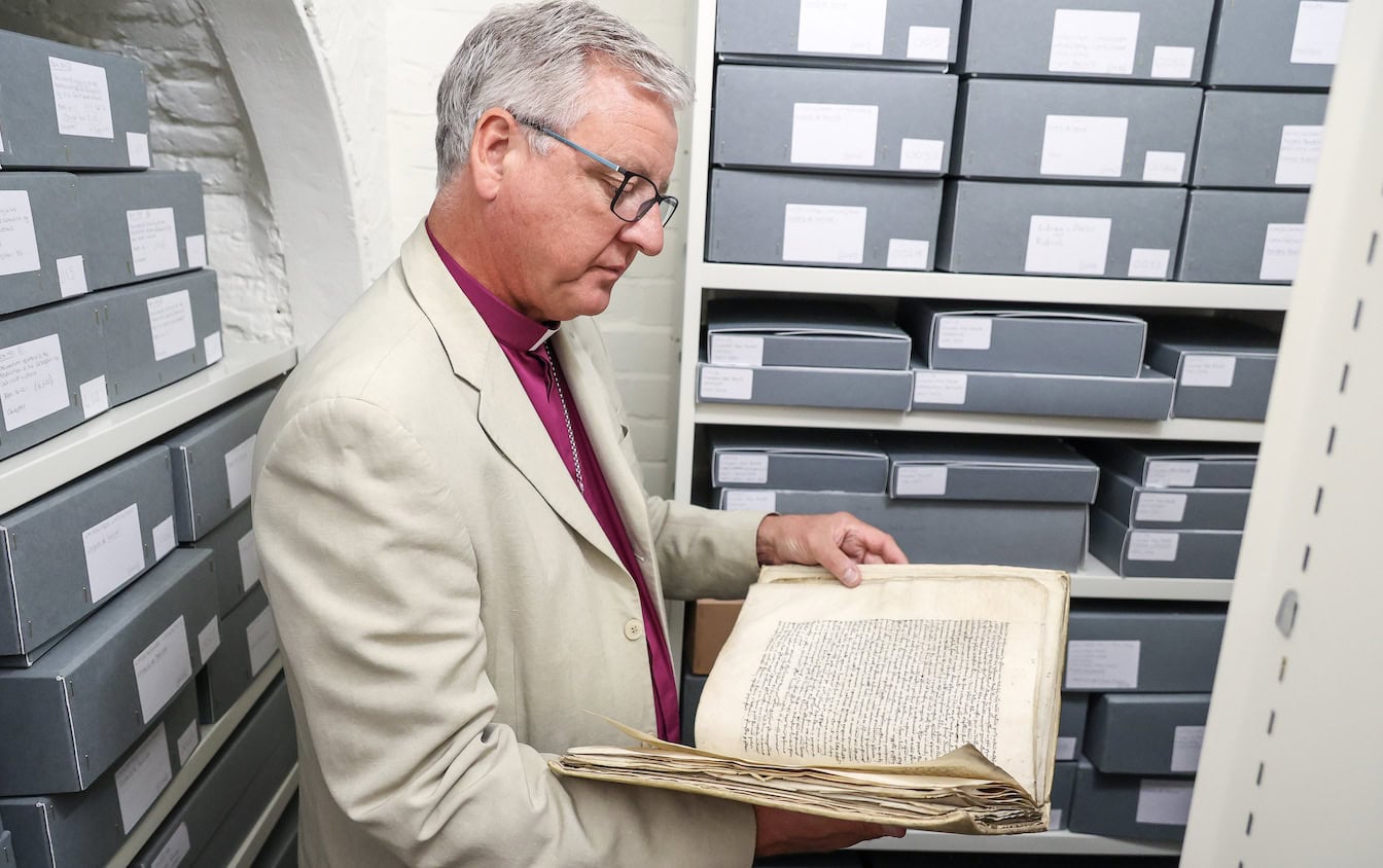 Salisbury - Inauguration of the new Bishop - The Association of English ...